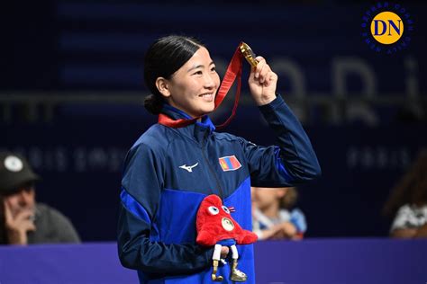 Монголын анхны эмэгтэй олимпийн аварга тамирчин У Сүрэнжавын аав Д Уламбаяр Охиныхоо идэвх