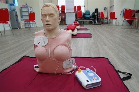 Spore Heart Foundation Unveils New Female Cpr Manikin Vests 1st Of