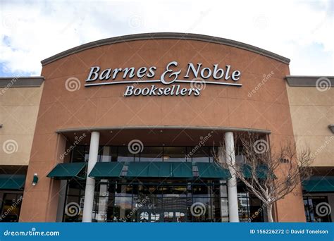 Barnes And Noble Booksellers Building And Sign Editorial Photography