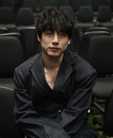 ボード「坂口健太郎」のピン【2024】 メンズ ヘアスタイル 俳優 坂口健太郎 ファッション