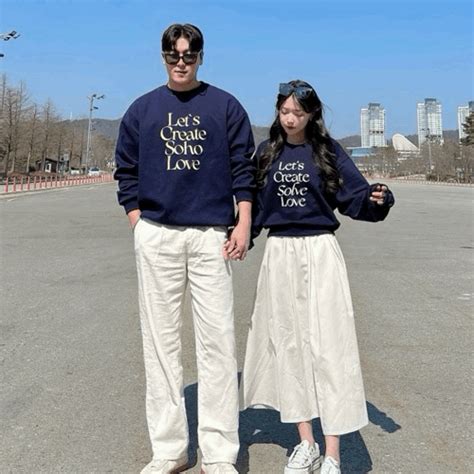 크롭~4xl까지커플 맨투맨 봄 커플룩 남녀공용 커플티 크롭 맨투맨 오버핏 데이트 데일리 꾸안꾸 가을 겨울 시밀러룩 빅사이즈 밴딩 롱치마 플리츠 롱스커트 핀턱 A라인 플레어