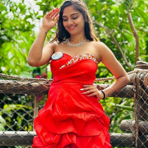 Sneha Sahu Snehasahuu • Threads Say More