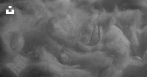 하늘에 떠 있는 구름의 흑백 사진 사진 Unsplash의 무료 하얀 이미지