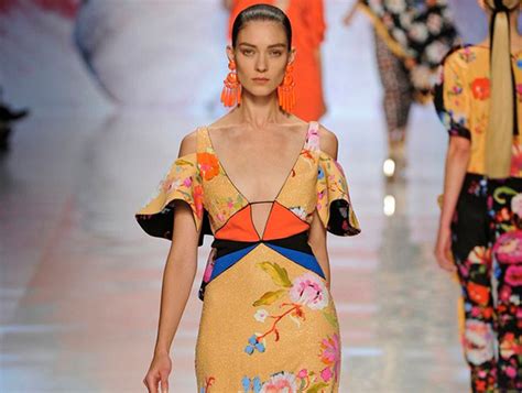 El Reina Sofía Inspira A Etro Fotos Pasarelas De Moda S Moda El