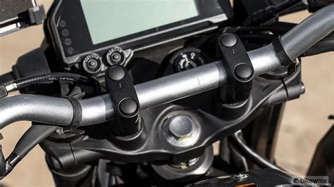 Yamaha Mt 03 Handle Bar Image Bikewale