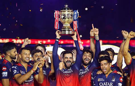 Rcb Kohli Break 18 Year Jinx With Maiden Ipl Title Daily Excelsior