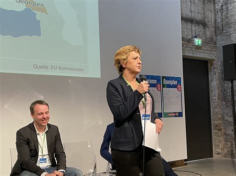 Biljana Stojković Na Kongresu Zelene Stranke Nemačke Nužna Je Promena Odnosa Evropskih