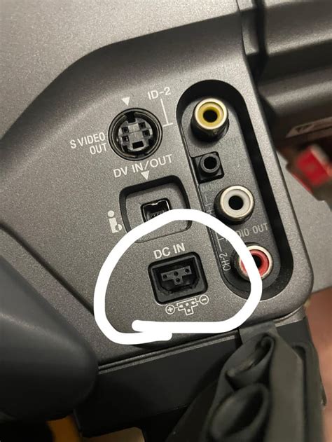 What Type Of Connector Is This And What Does It Look Like Cant Find Anything Online R