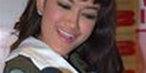 Foto Julia Perez Kapanlagi Com