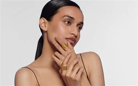 Interwoven Band 22k Gold Auvere