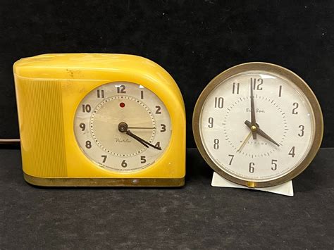 Westclox Deco Moonbeam Electric Clock And Big Ben Wind Up Clock