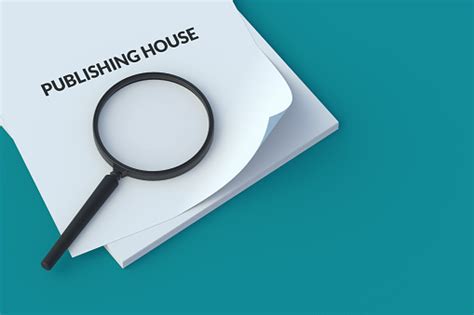 돋보기 근처에 비문 출판사가 있는 종이 시트 더미 베스트 셀러 검색 개념입니다 원고 검토 스토리 확인 공간을 복사합니다 3d