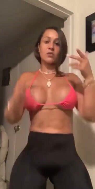 Fit Curves In Her Body Video ThisVid
