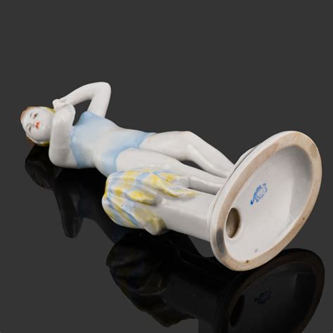 Статуэтка Юная купальщица скульптор Г С Столбова фарфор роспись золочение Ленинградский