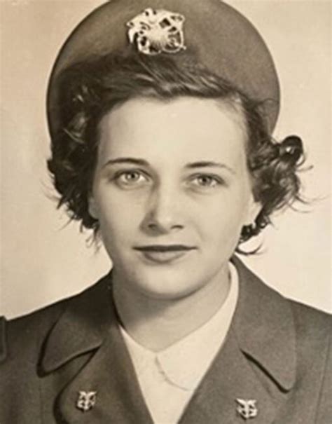 Meet Resident Mary Weaver Wwii Nurse Oaks Senior Living Oaks