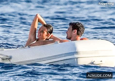 Vittoria Ceretti Sexy Seen With Theo James Sizzle In Capri For Dolce