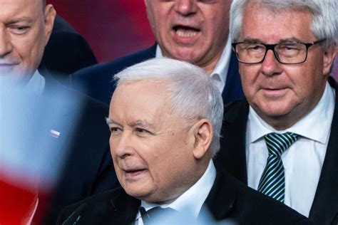 Czarnecki Wybiera Się Za Granicę Partyjni Koledzy Są Na Niego Wściekli