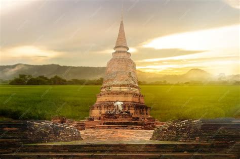 El Parque Histórico De Ayutthaya De Tailandia De La Unesco Se