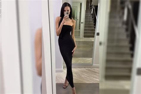 Анастасия Решетова показала фигуру в облегающем платье в стразах Газета Ru Новости