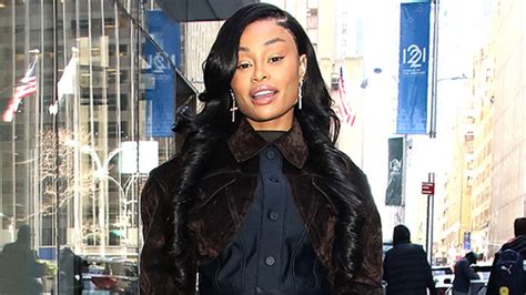 Blac Chynas Shaved Hair Makeover Cuts Half Her Hair In New Video