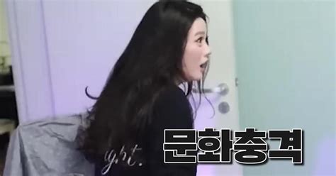유부녀 소림 누나의 야한 속옷 자랑에 깜짝 놀란 미혼녀들 ㄷㄷㄷㄷ  세리에매니아