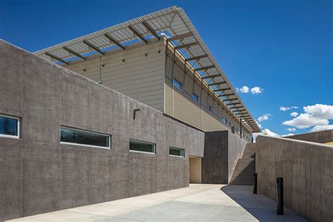 Unmh Comprehensive Movement Disorder Center And Senior Health Center Dnca Architects