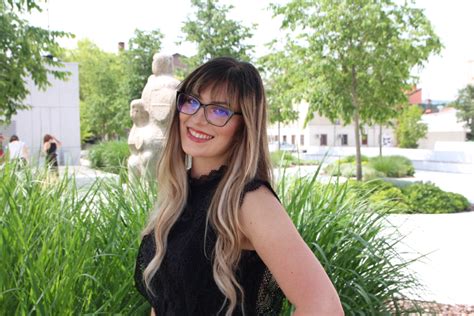 Curriculum Vitae Vanja Gomboc Živ Živ