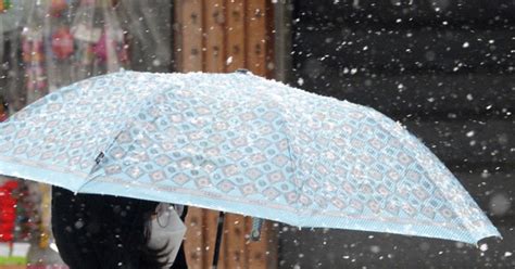 하늘에서 눈이 내려 와요