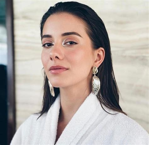 Kıskanmak Dizisinin Kadrosuna Beril Pozam Dahil Oldu Beril Pozam Kimdir