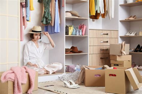 how to declutter when you don t want to 6 ways to regain your motivation the simplicity habit