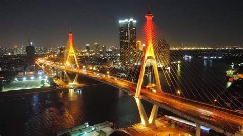 ชมความงดงาม ทช เปิดไฟประดับสะพานภูมิพล 1 2 และสะพานมหาเจษฎาบดินทรานุสรณ์ฉลิมพระเกียรติ ราชินี