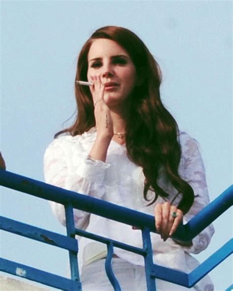 Lana Pics On Twitter Lana Del Rey Smoking Lana Del Rey Lana Del