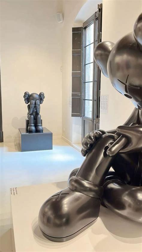 Pin By 𝓐♡ On Archive ♱ Kaws Wallpaper Wallpaper Iphone Wallpaper