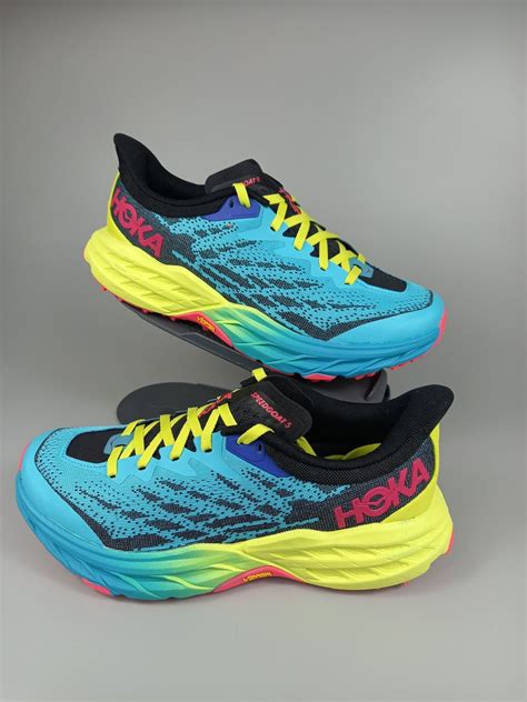 Кросівки Hoka Speedgoat 5: 2 100 грн. - Кросівки для бігу Київ на Olx