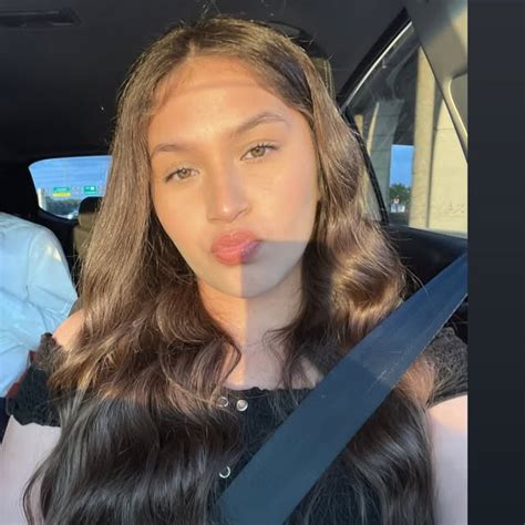 Sofia🎀 Sofiaaaroa • Threads Say More