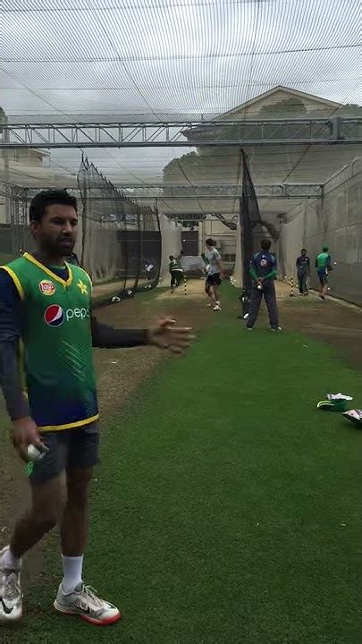 Mudassar Altaf Bowling To Azhar Ali At Basin Reserve Youtube