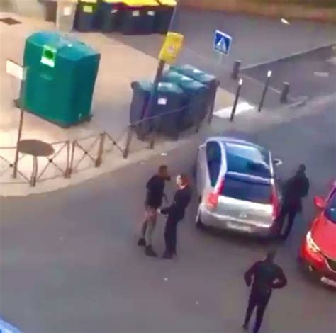HoodLeak on Twitter: "Man Fights Police 🥊 https://t.co/ryxiF5Znfn ...