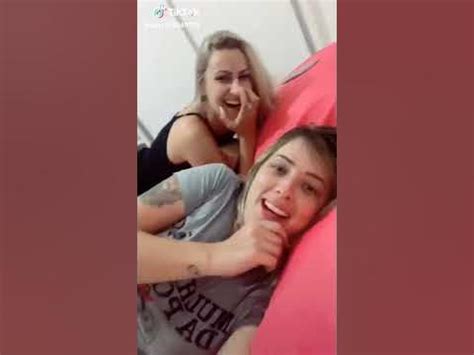 Mulher Chupando Os Peitos Da Amiga Youtube