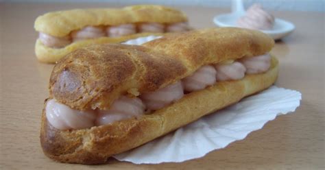 Dey Cuisine Eclairs à La Crème Pâtissière Au Cassis