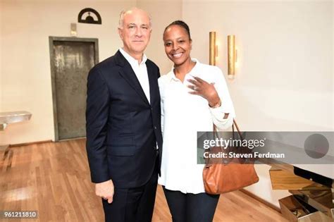 Monique Fowler Photos Et Images De Collection Getty Images