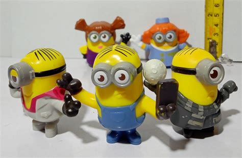 Minions Set Mcd Figures Preloved Hobbies And Toys Toys And Games On