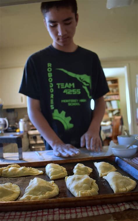 Empanadillas De Carne Puerto Rican Empanadas Eattheworld