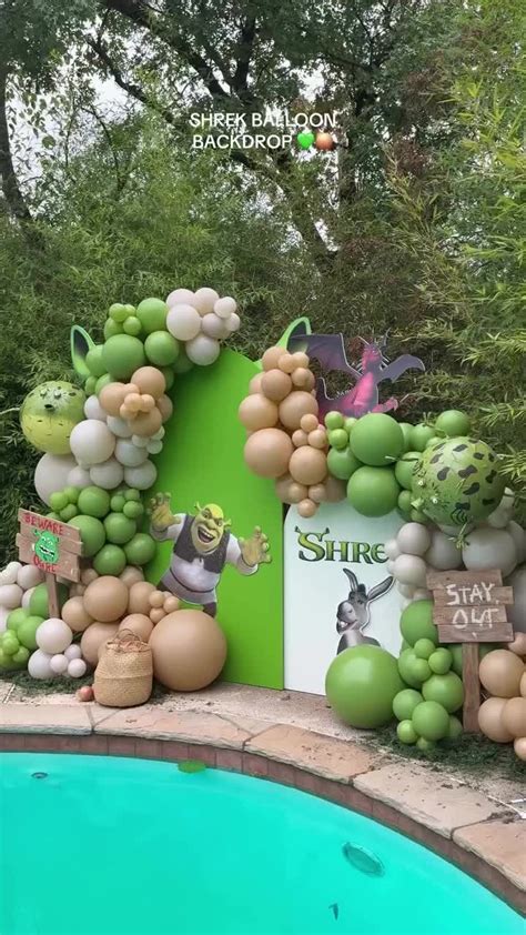 Shrek Balloon Garland
