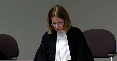 Rechtbank Staat Stil Bij Overlijden Ginos Moeder