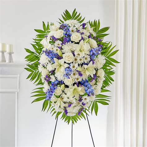 Standing Sprays And Wreaths In San Antonio The Rose Boutique Local