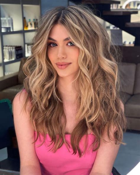 20 Trendy Middle Part Hairstyles To Wear In 2025 Long Hair Styles