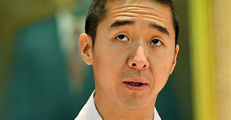 성화사하는 문형진 통일교 세계회장