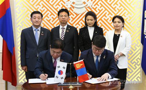 Нийслэлийн ИТХ Пусан хотын ИТХ хооронд найрамдалт хамтын ажиллагааны санамж бичгийг байгууллаа