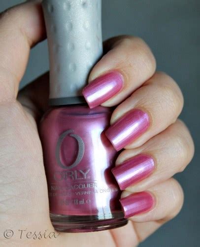 Помада Shiseido Shimmering Rouge РК 407 и дуэт Orly Sugar Plum 40383