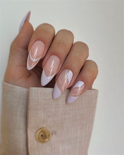 Бизнес маникюр пролет 2023 нежен минимализъм и изчистен шик за една истинска лейди СНИМКИ